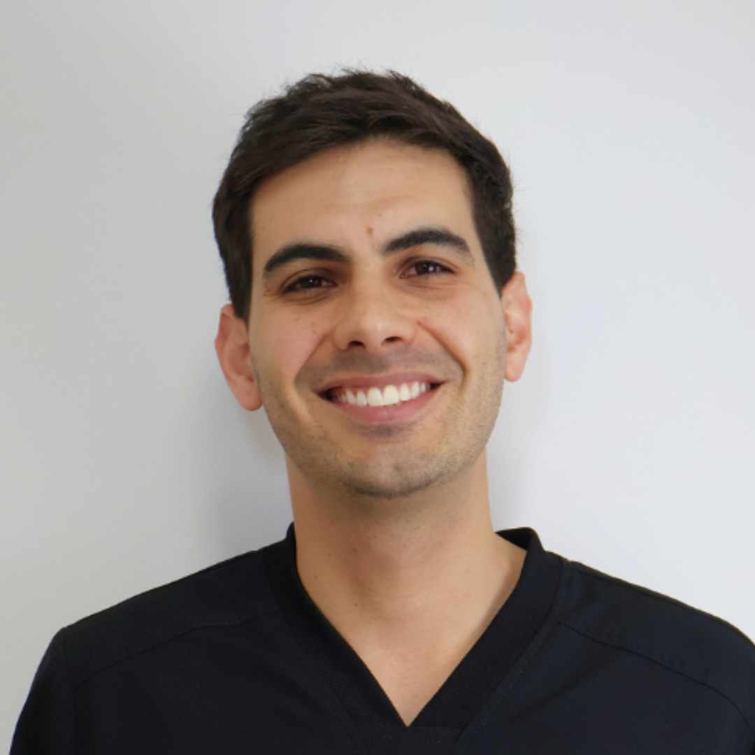 Odontólogo Bruno Sfeir Oyarzún - LivSalud